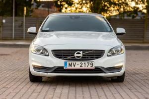 Balts Volvo V60 2014 Jelgava, ar dzinēja tilpumu 1.60 L un nobraukumu 198 tūkst. km par 6600 €, foto 4 vietnē AUTOMOTO.COM.LV