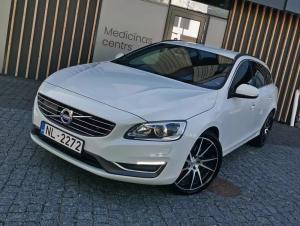 White Volvo V60 2014 in Riga, with an engine capacity of 2.40 L and mileage of 216 thousand km for 12490 €, photo  on AUTOMOTO.COM.LV