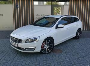 White Volvo V60 2014 in Riga, with an engine capacity of 2.40 L and mileage of 216 thousand km for 12490 €, photo 13 on AUTOMOTO.COM.LV