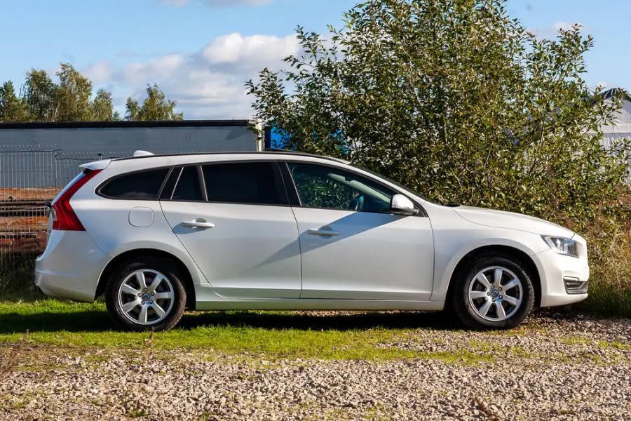 Белый Вольво B60 2014 в Рига, объемом двигателя 1.60 л и пробегом 240 тыс. км за 8495 €, фото 8 на AUTOMOTO.COM.LV