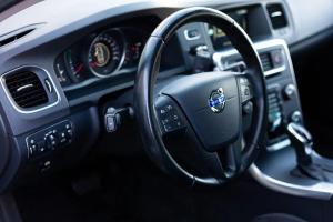 Белый Вольво B60 2014 в Рига, объемом двигателя 1.60 л и пробегом 240 тыс. км за 8495 €, фото 14 на AUTOMOTO.COM.LV