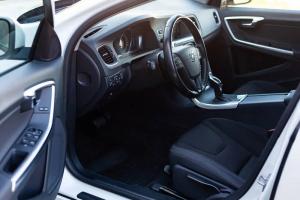 Белый Вольво B60 2014 в Рига, объемом двигателя 1.60 л и пробегом 240 тыс. км за 8495 €, фото 15 на AUTOMOTO.COM.LV