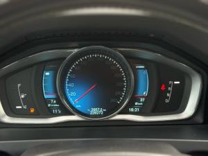 Balts Volvo V60 2014 Rīga, ar dzinēja tilpumu 2.40 L un nobraukumu 229 tūkst. km par 9990 €, foto 9 vietnē AUTOMOTO.COM.LV