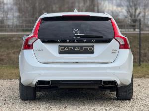 Balts Volvo V60 2014 Rīga, ar dzinēja tilpumu 2.40 L un nobraukumu 229 tūkst. km par 9990 €, foto 13 vietnē AUTOMOTO.COM.LV