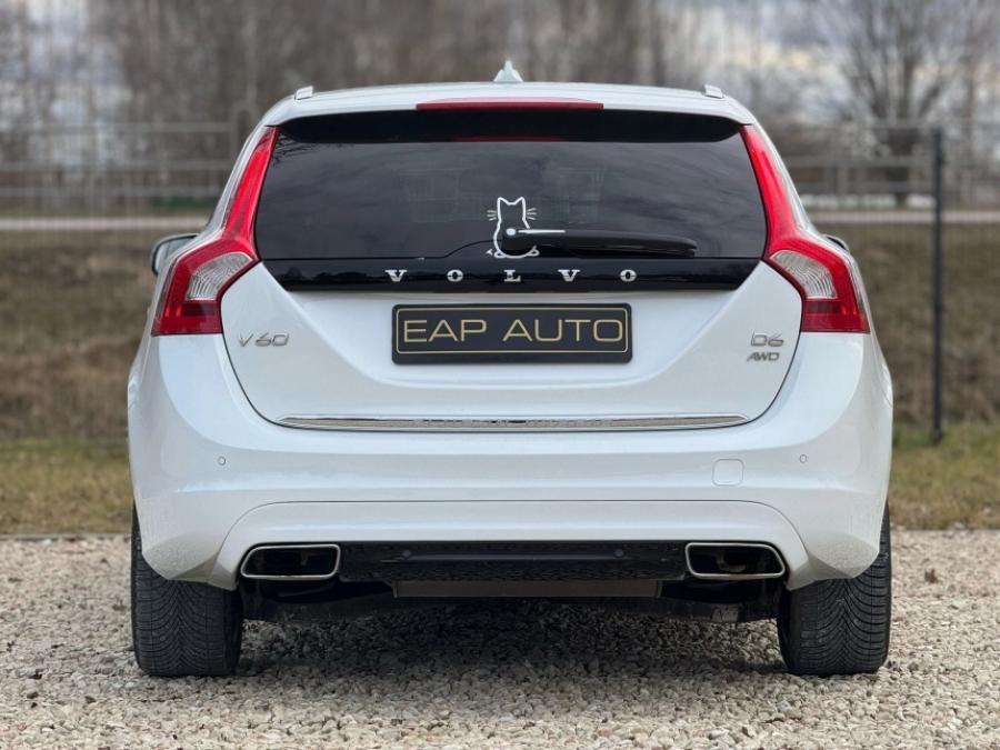 Balts Volvo V60 2014 Rīga, ar dzinēja tilpumu 2.40 L un nobraukumu 229 tūkst. km par 9990 €, foto 13 vietnē AUTOMOTO.COM.LV