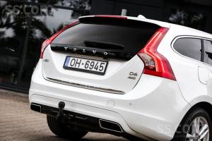 Balts Volvo V60 2014 Jelgava, ar dzinēja tilpumu 2.40 L un nobraukumu 0 tūkst. km par 9190 €, foto 9 vietnē AUTOMOTO.COM.LV