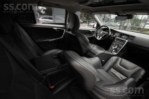 Balts Volvo V60 2014 Jelgava, ar dzinēja tilpumu 2.40 L un nobraukumu 0 tūkst. km par 9190 €, foto 26 vietnē AUTOMOTO.COM.LV