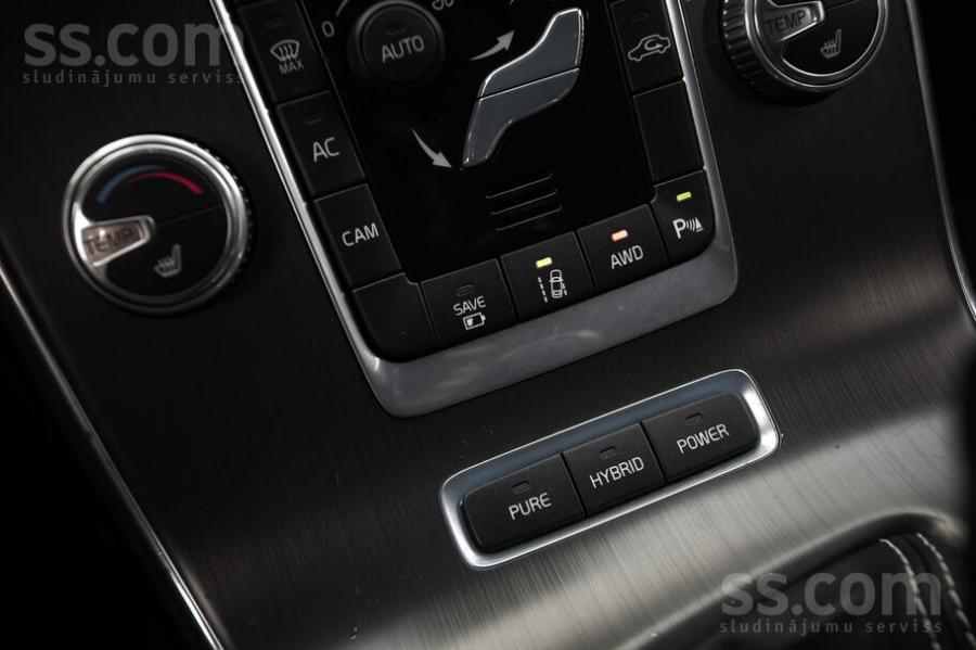 Balts Volvo V60 2014 Jelgava, ar dzinēja tilpumu 2.40 L un nobraukumu 0 tūkst. km par 9190 €, foto 30 vietnē AUTOMOTO.COM.LV