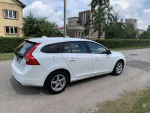 Balts Volvo V60 2014 Ukmergė, ar dzinēja tilpumu 1.56 L un nobraukumu 265 tūkst. km par 5200 €, foto 9 vietnē AUTOMOTO.COM.LV
