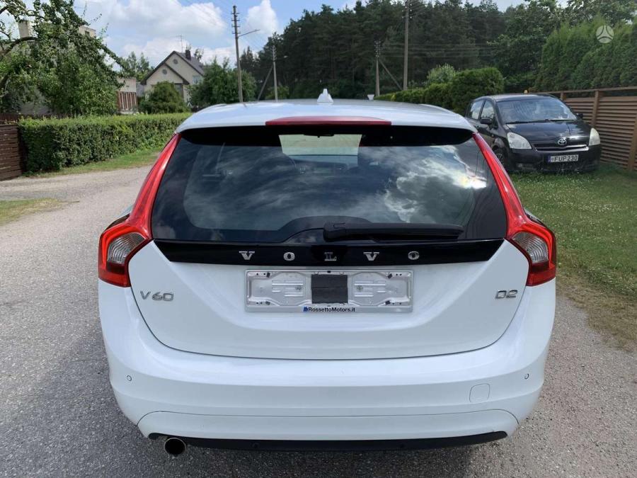 Balts Volvo V60 2014 Ukmergė, ar dzinēja tilpumu 1.56 L un nobraukumu 265 tūkst. km par 5200 €, foto 12 vietnē AUTOMOTO.COM.LV