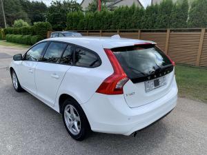 Balts Volvo V60 2014 Ukmergė, ar dzinēja tilpumu 1.56 L un nobraukumu 265 tūkst. km par 5200 €, foto 15 vietnē AUTOMOTO.COM.LV