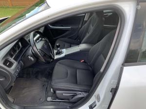 Balts Volvo V60 2014 Ukmergė, ar dzinēja tilpumu 1.56 L un nobraukumu 265 tūkst. km par 5200 €, foto 21 vietnē AUTOMOTO.COM.LV
