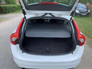 Balts Volvo V60 2014 Ukmergė, ar dzinēja tilpumu 1.56 L un nobraukumu 265 tūkst. km par 5200 €, foto 24 vietnē AUTOMOTO.COM.LV