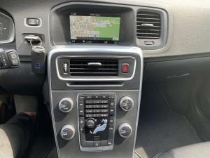 Balts Volvo V60 2014 Ukmergė, ar dzinēja tilpumu 1.56 L un nobraukumu 265 tūkst. km par 5200 €, foto 26 vietnē AUTOMOTO.COM.LV