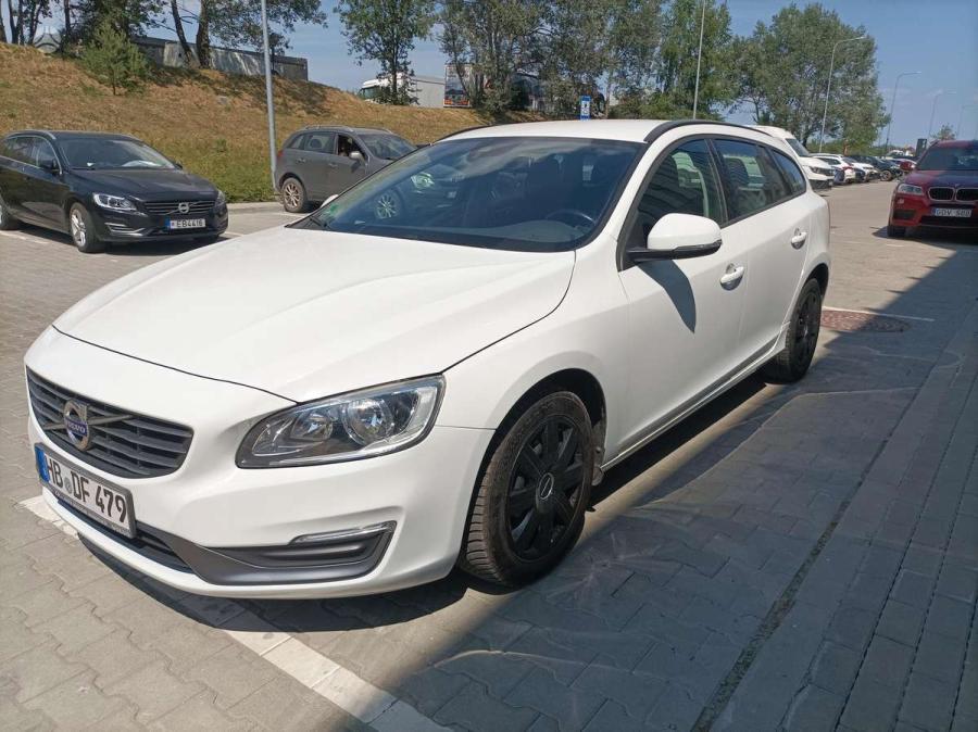 Белый Вольво B60 2014 в Вильнюс, объемом двигателя 1.98 л и пробегом 250 тыс. км за 6290 €, фото 3 на AUTOMOTO.COM.LV