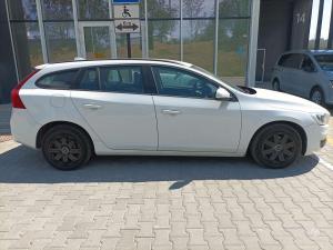 Белый Вольво B60 2014 в Вильнюс, объемом двигателя 1.98 л и пробегом 250 тыс. км за 6290 €, фото 4 на AUTOMOTO.COM.LV