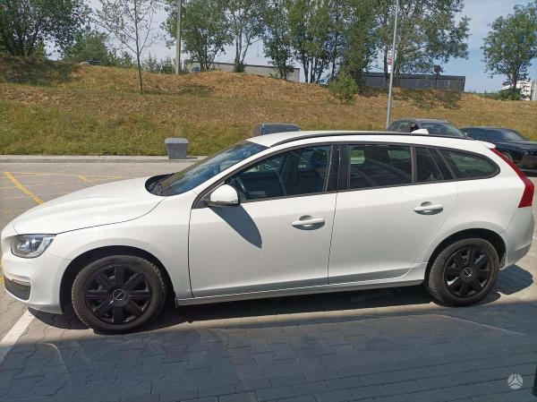 Белый Вольво B60 2014 в Вильнюс, объемом двигателя 1.98 л и пробегом 250 тыс. км за 6290 €, фото 4 на AUTOMOTO.COM.LV