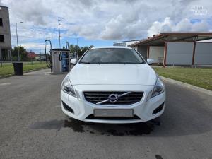 Белый Вольво B60 2014 в Кретинга, объемом двигателя 2.00 л и пробегом 224 тыс. км за 4500 €, фото 18 на AUTOMOTO.COM.LV