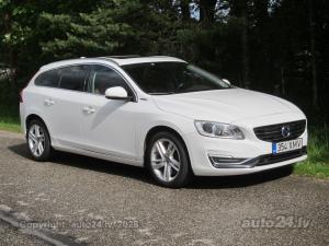 Balts Volvo V60 2014 Tartu, ar dzinēja tilpumu 2.40 L un nobraukumu 221 tūkst. km par 8490 €, foto 3 vietnē AUTOMOTO.COM.LV