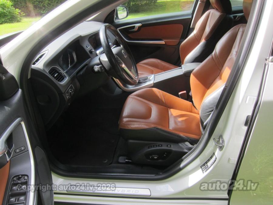 Balts Volvo V60 2014 Tartu, ar dzinēja tilpumu 2.40 L un nobraukumu 221 tūkst. km par 8490 €, foto 9 vietnē AUTOMOTO.COM.LV