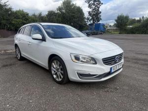 White Volvo V60 2014 in Kaunas, with an engine capacity of 1.56 L and mileage of 319 thousand km for 3450 €, photo 4 on AUTOMOTO.COM.LV