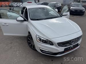 Белый Вольво B60 2014 в Рига, объемом двигателя 2.40 л и пробегом 97 тыс. км за 13700 €, фото 11 на AUTOMOTO.COM.LV