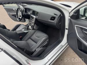 Белый Вольво B60 2014 в Рига, объемом двигателя 2.40 л и пробегом 97 тыс. км за 13700 €, фото 22 на AUTOMOTO.COM.LV