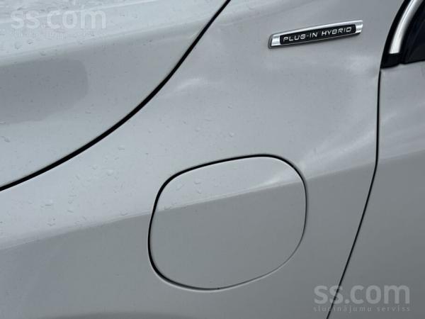 Balts Volvo V60 2014 Rīga, ar dzinēja tilpumu 2.40 L un nobraukumu 97 tūkst. km par 13700 €, foto 7 vietnē AUTOMOTO.COM.LV