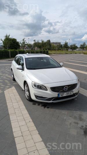 Белый Вольво B60 2014 в Елгава, объемом двигателя 2.00 л и пробегом 333 тыс. км за 7700 €, фото 4 на AUTOMOTO.COM.LV