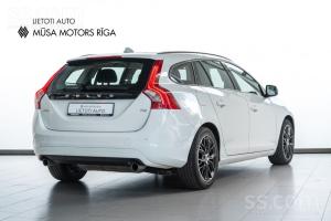 Белый Вольво B60 2014 в Рига, объемом двигателя 1.60 л и пробегом 163 тыс. км за 10900 €, фото 3 на AUTOMOTO.COM.LV