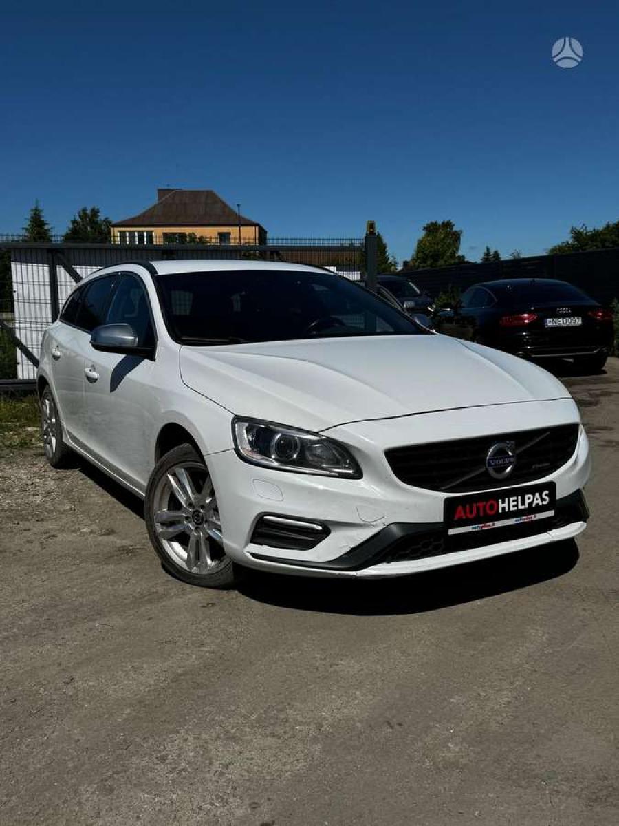 Balts Volvo V60 2014 Palanga, ar dzinēja tilpumu 1.97 L un nobraukumu 323 tūkst. km par 6450 €, foto 1 vietnē AUTOMOTO.COM.LV