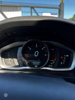 Balts Volvo V60 2014 Palanga, ar dzinēja tilpumu 1.97 L un nobraukumu 323 tūkst. km par 6450 €, foto 12 vietnē AUTOMOTO.COM.LV
