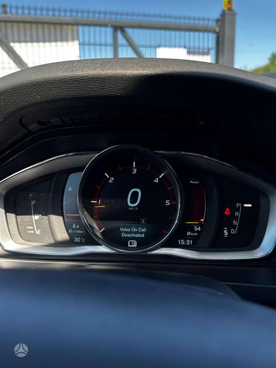 Balts Volvo V60 2014 Palanga, ar dzinēja tilpumu 1.97 L un nobraukumu 323 tūkst. km par 6450 €, foto 12 vietnē AUTOMOTO.COM.LV