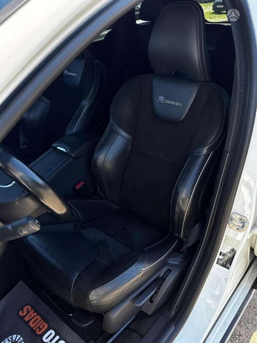 Balts Volvo V60 2014 Palanga, ar dzinēja tilpumu 1.97 L un nobraukumu 323 tūkst. km par 6450 €, foto 15 vietnē AUTOMOTO.COM.LV