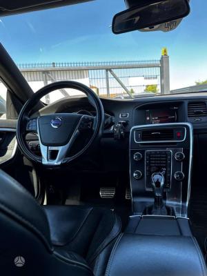 Balts Volvo V60 2014 Palanga, ar dzinēja tilpumu 1.97 L un nobraukumu 323 tūkst. km par 6450 €, foto 17 vietnē AUTOMOTO.COM.LV