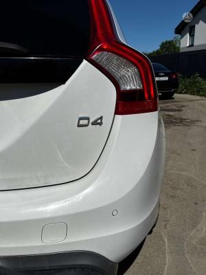 Balts Volvo V60 2014 Palanga, ar dzinēja tilpumu 1.97 L un nobraukumu 323 tūkst. km par 6450 €, foto 20 vietnē AUTOMOTO.COM.LV