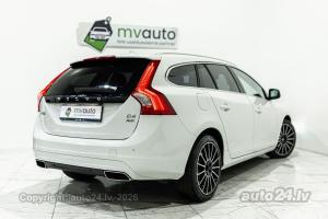 Balts Volvo V60 2014 Tallina, ar dzinēja tilpumu 2.40 L un nobraukumu 192 tūkst. km par 9990 €, foto 9 vietnē AUTOMOTO.COM.LV