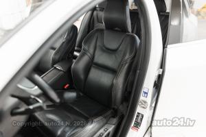 Balts Volvo V60 2014 Tallina, ar dzinēja tilpumu 2.40 L un nobraukumu 192 tūkst. km par 9990 €, foto 15 vietnē AUTOMOTO.COM.LV
