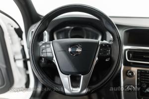 Balts Volvo V60 2014 Tallina, ar dzinēja tilpumu 2.40 L un nobraukumu 192 tūkst. km par 9990 €, foto 24 vietnē AUTOMOTO.COM.LV