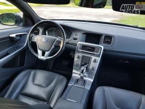 White Volvo V60 2014 in Vilnius, with an engine capacity of 2.40 L and mileage of 260 thousand km for 7800 €, photo 12 on AUTOMOTO.COM.LV