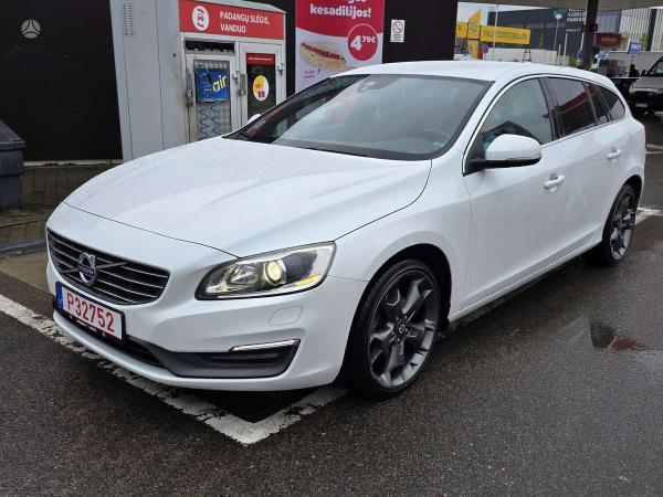 Balts Volvo V60 2014 Viļņa, ar dzinēja tilpumu 1.56 L un nobraukumu 268 tūkst. km par 6750 €, foto 1 vietnē AUTOMOTO.COM.LV