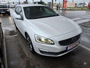 Balts Volvo V60 2014 Viļņa, ar dzinēja tilpumu 1.56 L un nobraukumu 268 tūkst. km par 6750 €, foto 5 vietnē AUTOMOTO.COM.LV