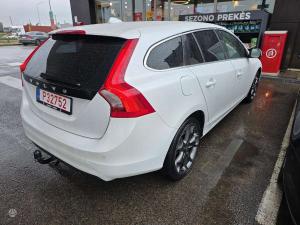Balts Volvo V60 2014 Viļņa, ar dzinēja tilpumu 1.56 L un nobraukumu 268 tūkst. km par 6750 €, foto 8 vietnē AUTOMOTO.COM.LV