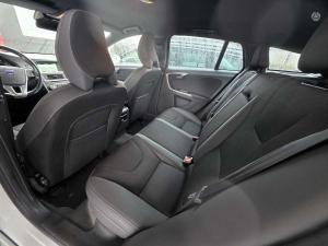 Balts Volvo V60 2014 Viļņa, ar dzinēja tilpumu 1.56 L un nobraukumu 268 tūkst. km par 6750 €, foto 11 vietnē AUTOMOTO.COM.LV