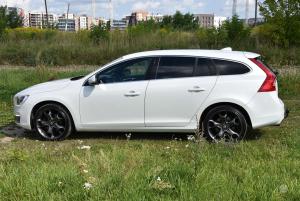Balts Volvo V60 2014 Viļņa, ar dzinēja tilpumu 1.56 L un nobraukumu 268 tūkst. km par 6750 €, foto 9 vietnē AUTOMOTO.COM.LV