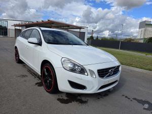 Balts Volvo V60 2014 Kretinga, ar dzinēja tilpumu 1.60 L un nobraukumu 225 tūkst. km par 4300 €, foto 3 vietnē AUTOMOTO.COM.LV