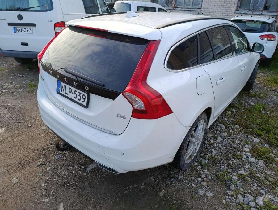Белый Вольво B60 2014 в Утена, объемом двигателя 2.40 л и пробегом 260 тыс. км за 5600 €, фото 7 на AUTOMOTO.COM.LV