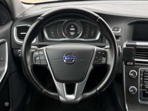 White Volvo V60 2014 in Siauliai, with an engine capacity of 1.97 L and mileage of 388 thousand km for 6100 €, photo 17 on AUTOMOTO.COM.LV