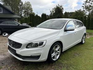 Balts Volvo V60 2014 Ignalina, ar dzinēja tilpumu 1.98 L un nobraukumu 196 tūkst. km par 4750 €, foto  vietnē AUTOMOTO.COM.LV