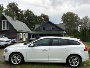 Balts Volvo V60 2014 Ignalina, ar dzinēja tilpumu 1.98 L un nobraukumu 196 tūkst. km par 4750 €, foto 3 vietnē AUTOMOTO.COM.LV